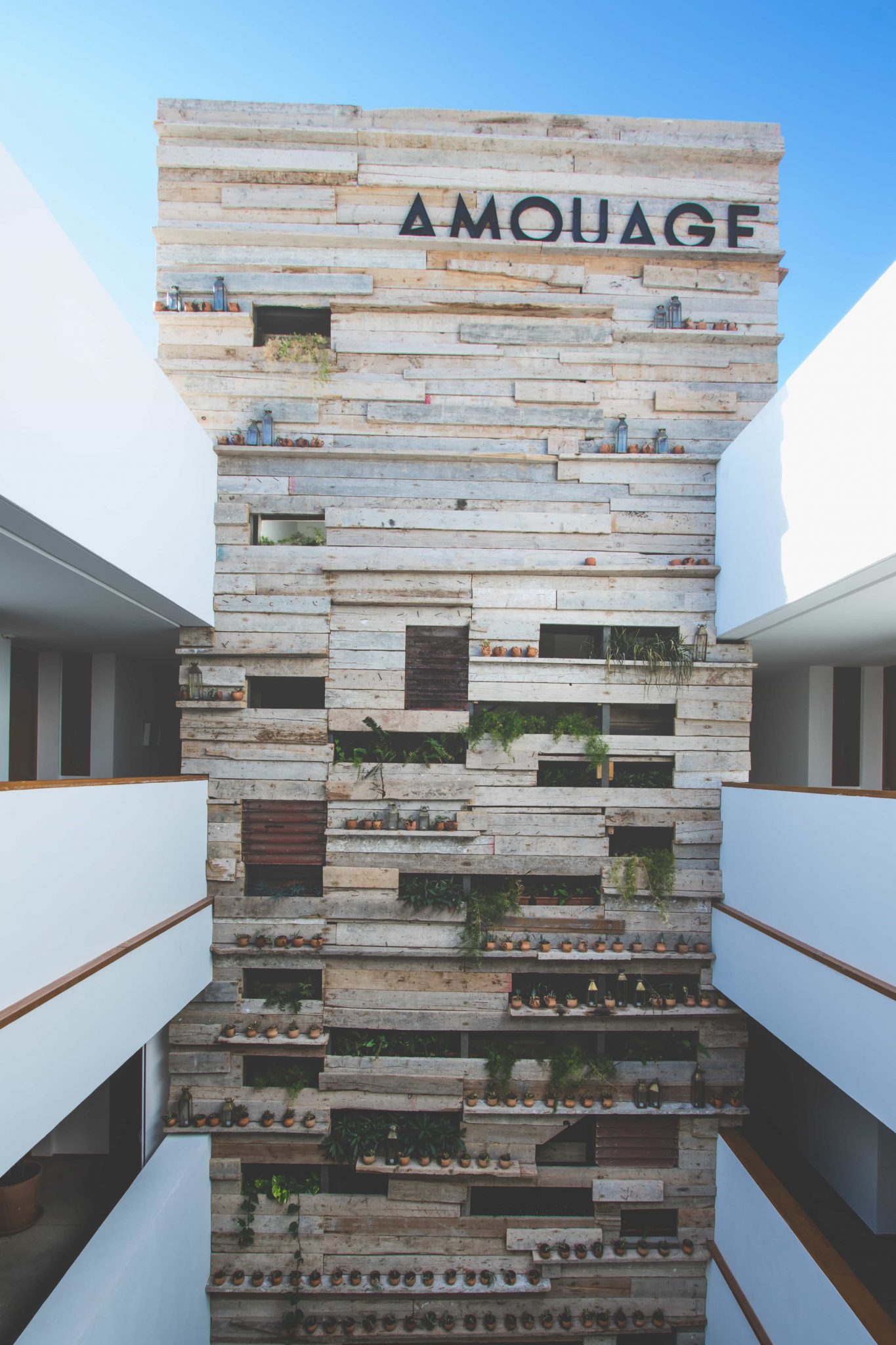 Amouage Bar + Kitchen - AMOUAGE